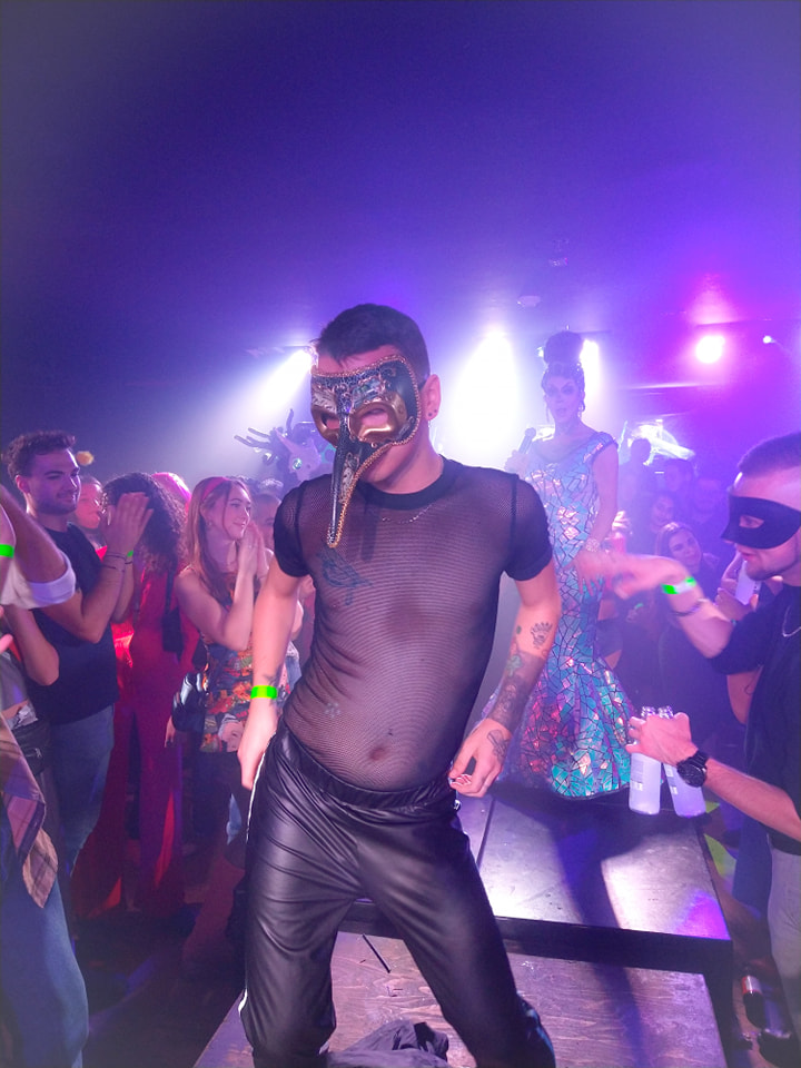 Complexe Sky Montreal | Nightspotters